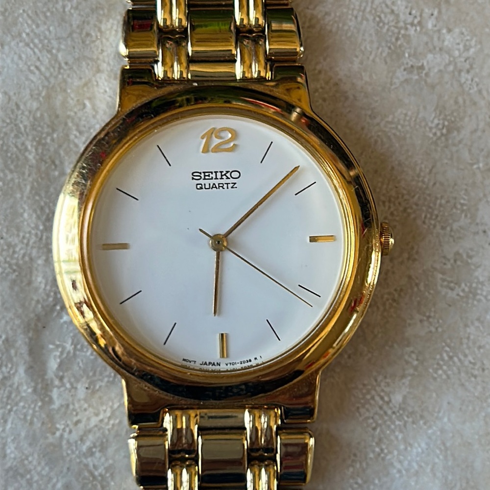 Vintage Unisex Seiko Quartz Watch - Gem